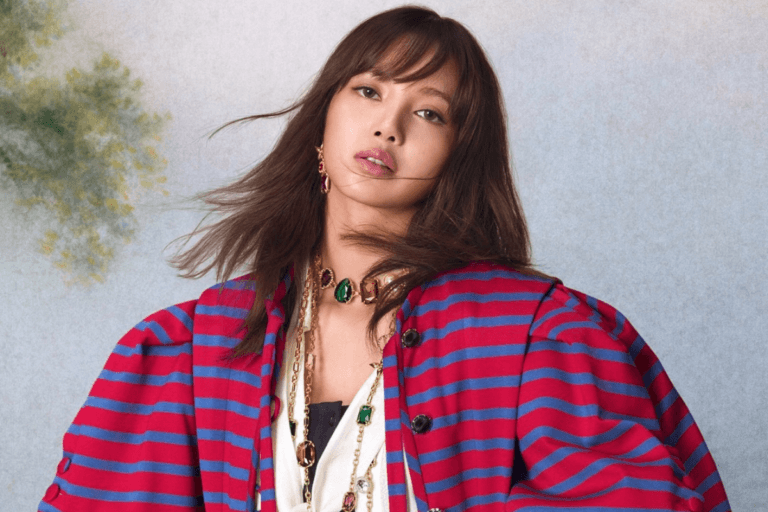 Lisa (BLACKPINK)- Complete Profile, Facts & Social Image