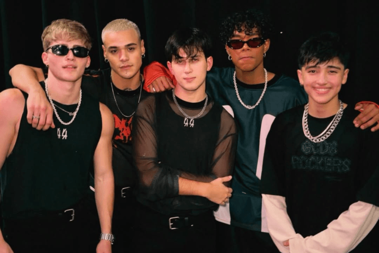 HYBE’s Latin Group Hits Korea Music Shows In 2026: Santos Bravos Korea ...